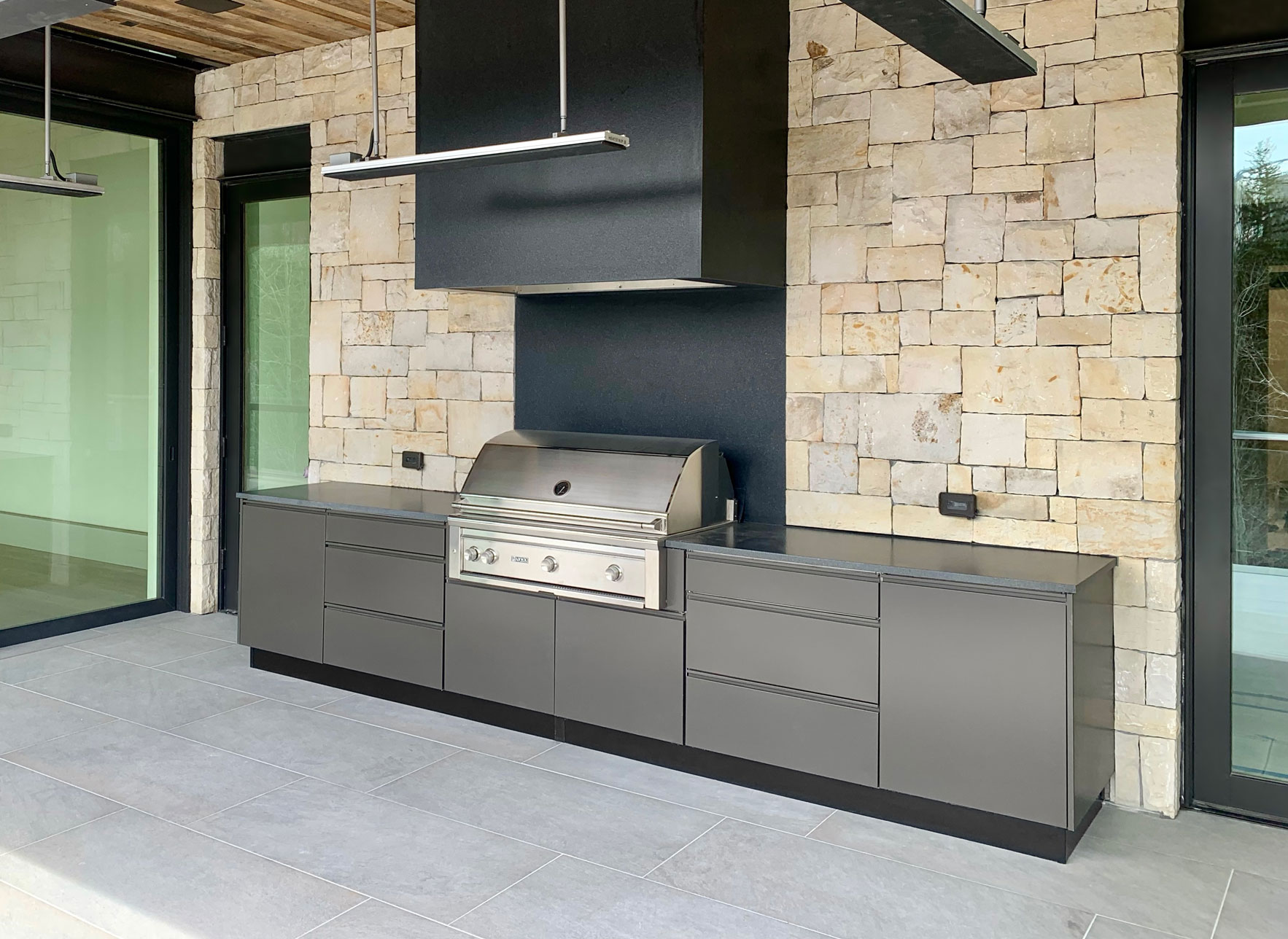 Outdoor Cabinets Naples FL | Chadwick Outdoor Kitchens