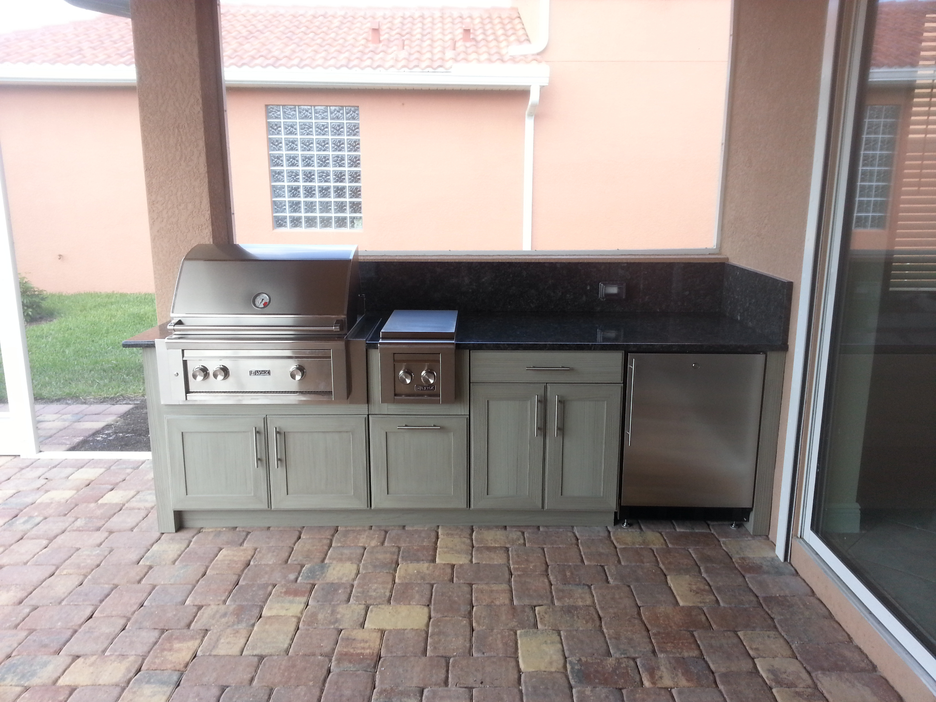 Outdoor Cabinets Naples FL | Chadwick Outdoor Kitchens