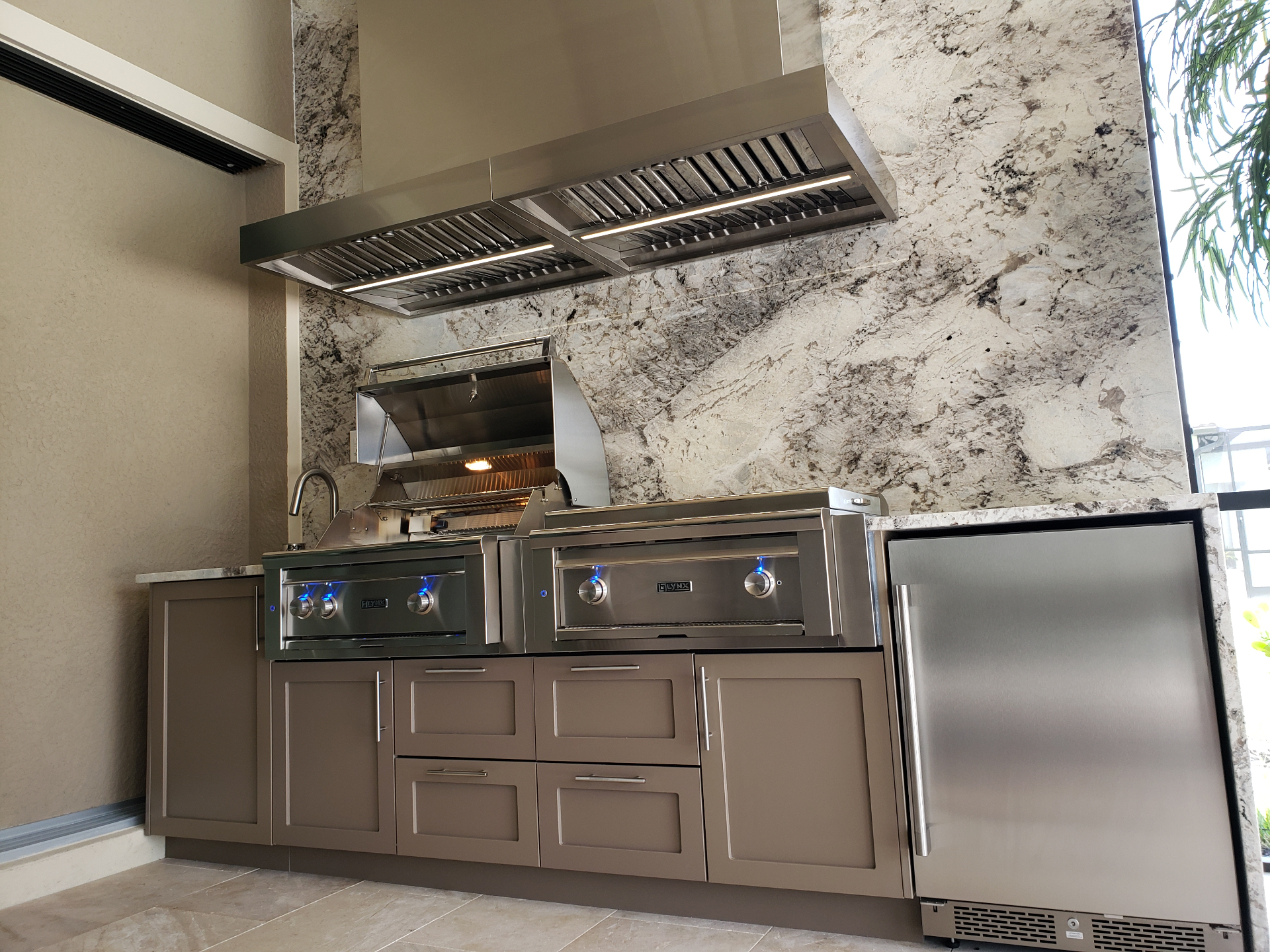 Outdoor Cabinets Naples FL | Chadwick Outdoor Kitchens